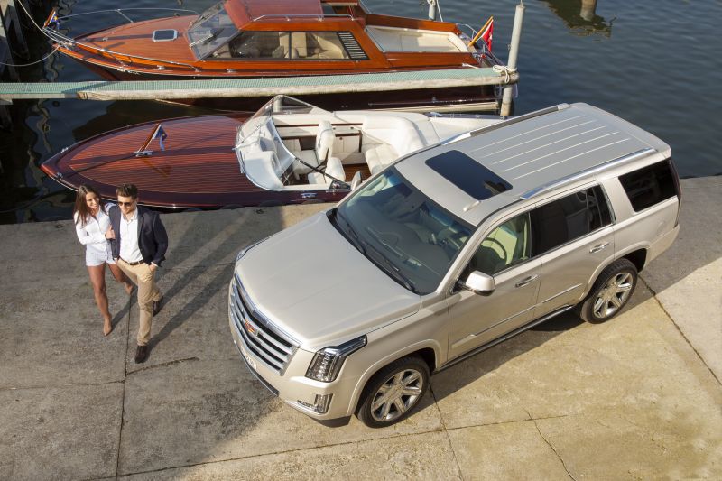 Cadillac Escalade technical specifications and fuel economy